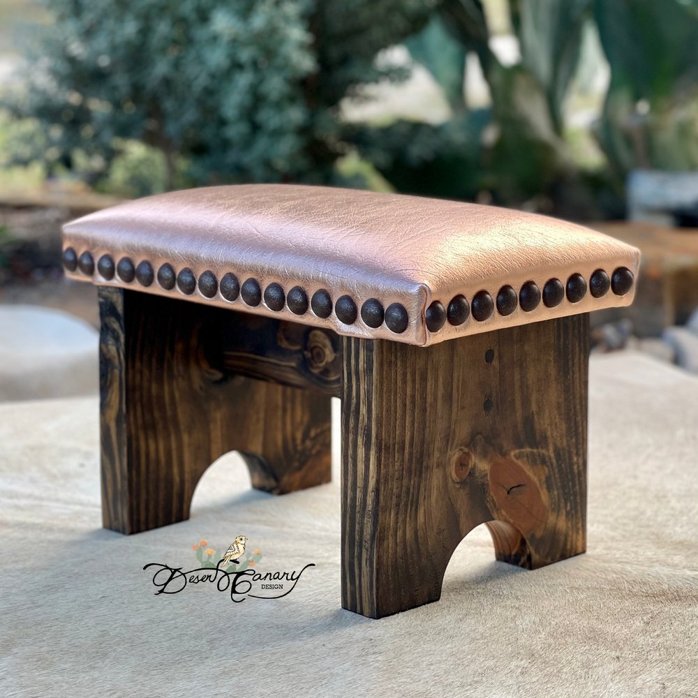 Smooth Leather Step Stool – Desert Canary